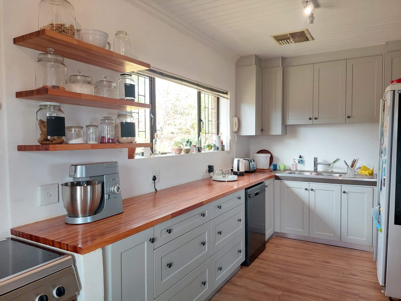 Kitchens | MCE Cupboards